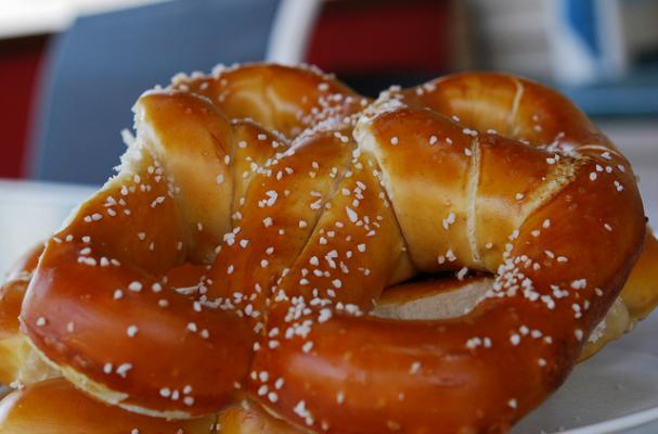 Foodista | Sunday Baking: Pretzels